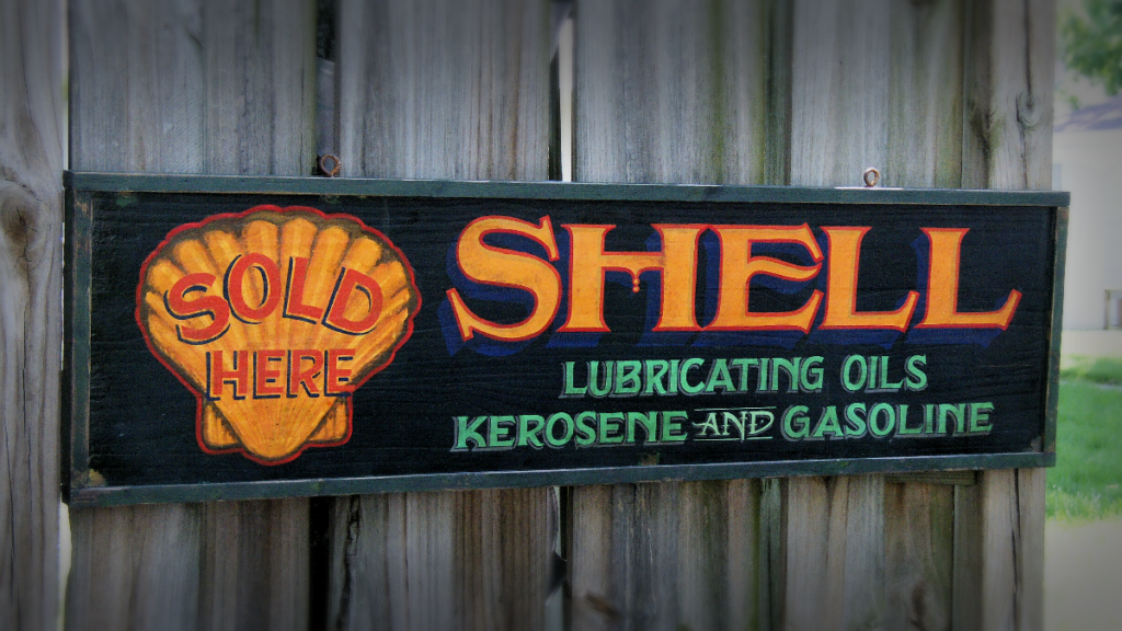 Garage No. 7 – Hand-Painted Signs & Unique Items For Sale.